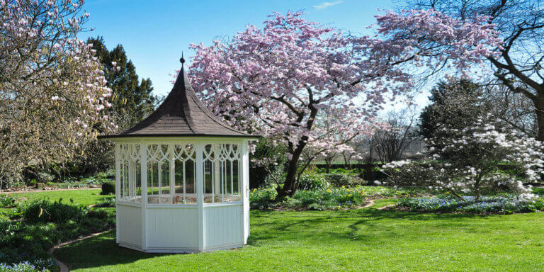 Gartenpavillon kaufen | Holzpavillons & Holz-Poolhäuser | WOGA